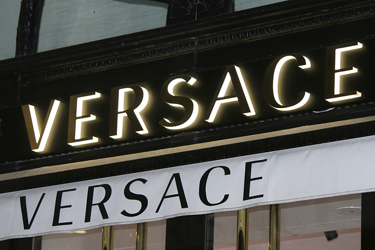 About Versace Perfume | Feeling Sexy